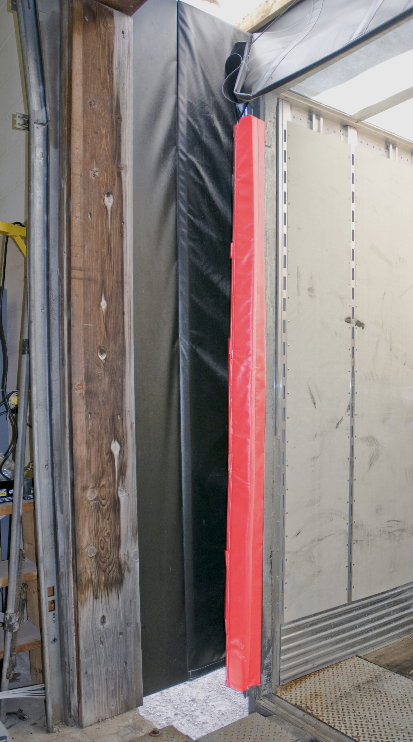 Dock Shelter Option: Side Curtain Hinge Gap Seal - Pentalift Equipment ...